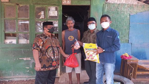 Tembesu Group Kembali Gandeng Lampung77 Bagikan Ratusan Sembako di ...